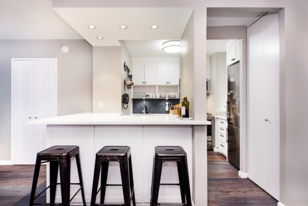 3 Tips from the Pros for Choosing Kitchen Counter Seating